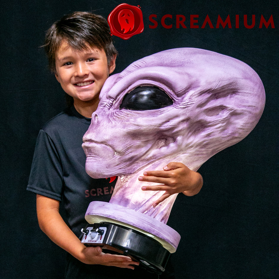 Giant Halloween Decorations – SCREAMIUM