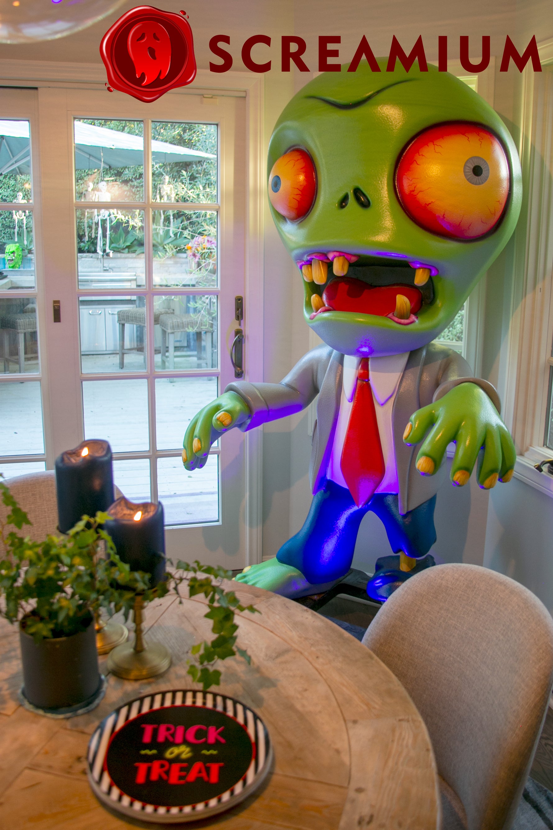 Giant Zombie Halloween Decoration : 6-Foot-Tall Selfie Station Statue ...