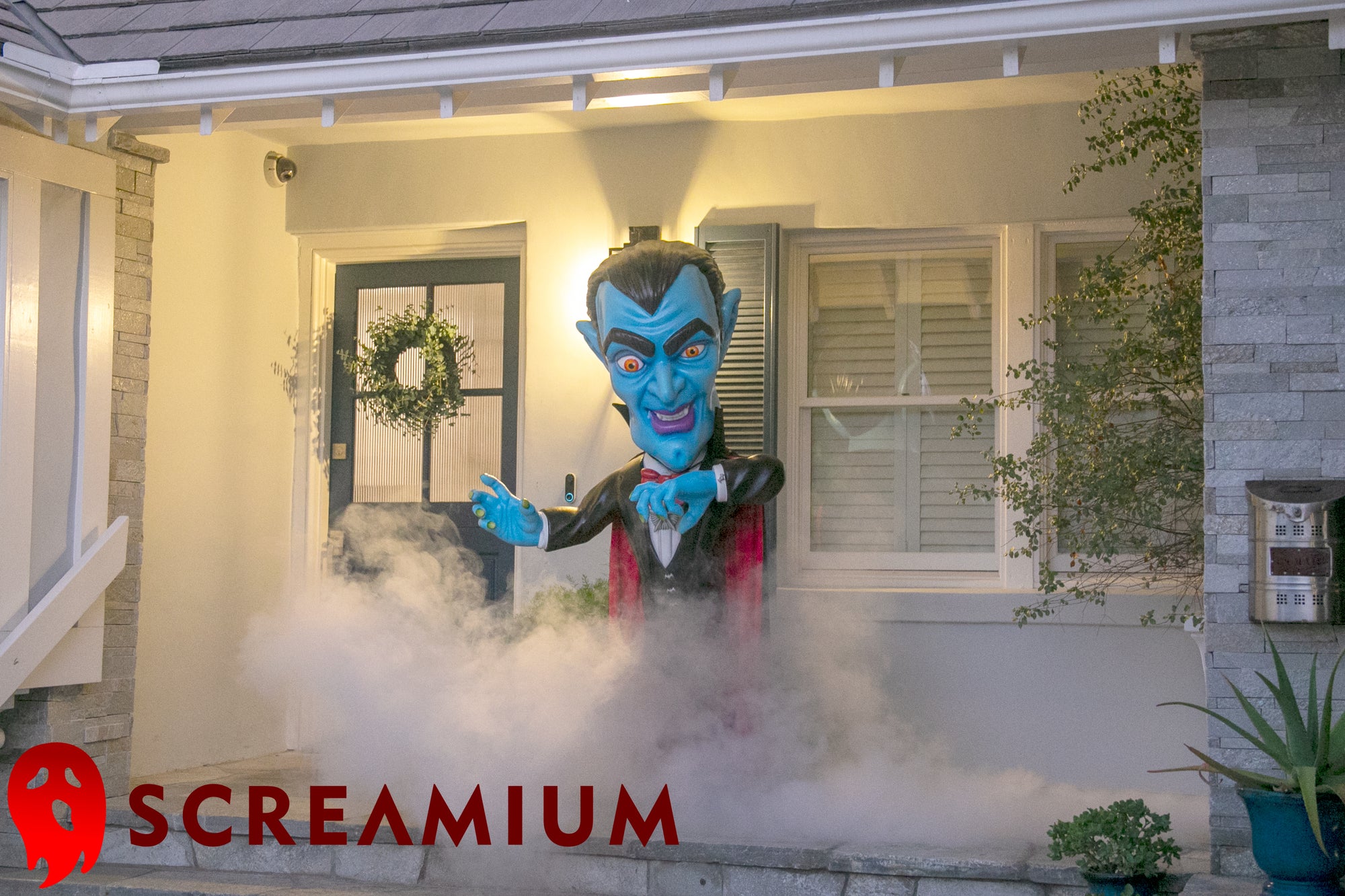 Giant Vampire Halloween Decoration : 6-Foot-Tall Selfie Station Statue ...