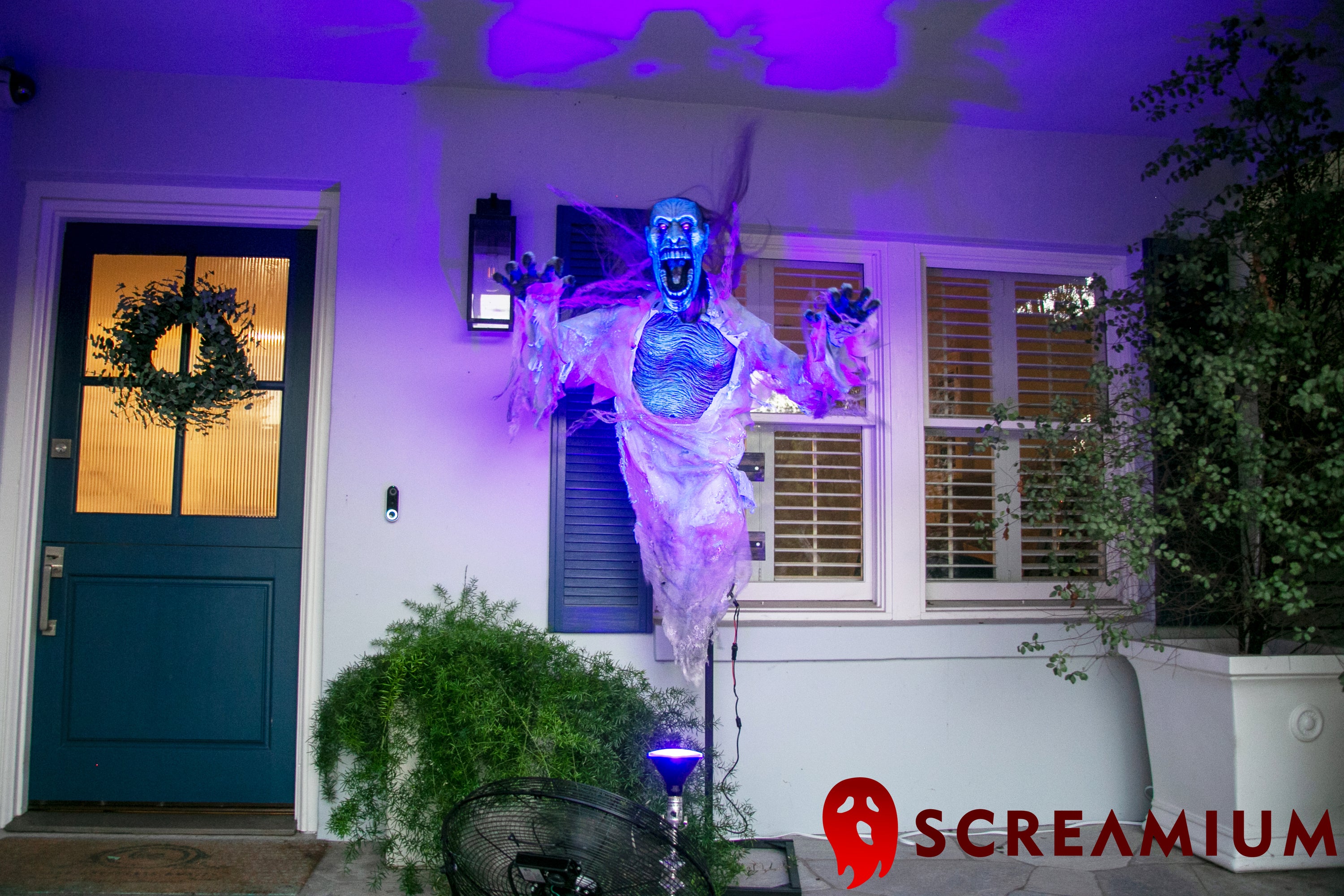 Glow-in-the-Dark Zombie Animatronic Monster Prop Halloween Decor : 64 ...